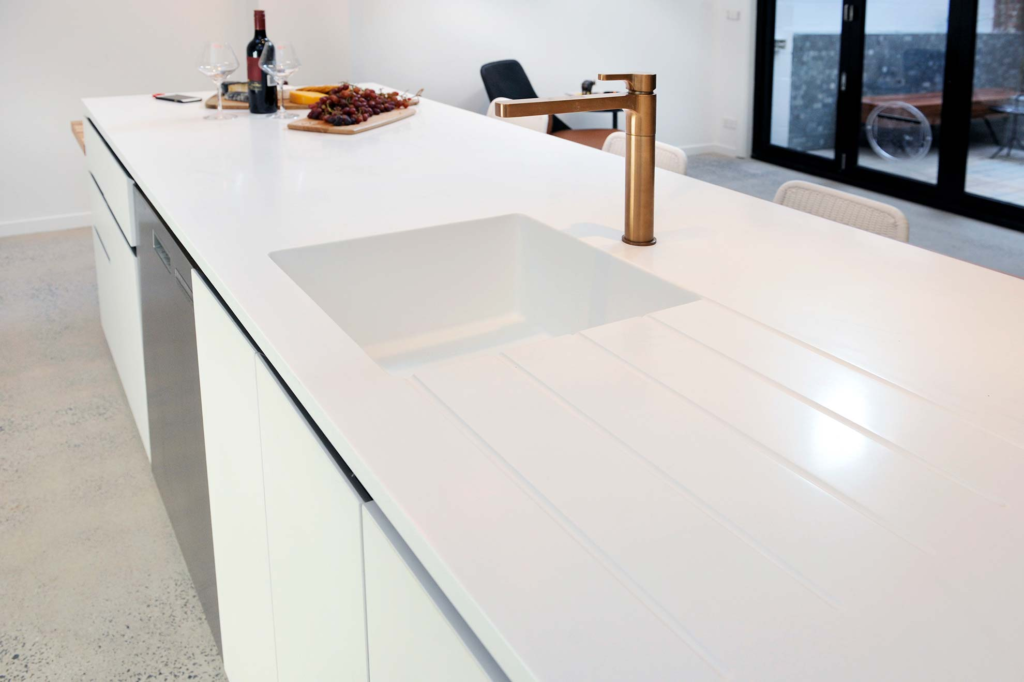 How to choose the kitchen cabinet benchtops? - Cosyhome Cabinet